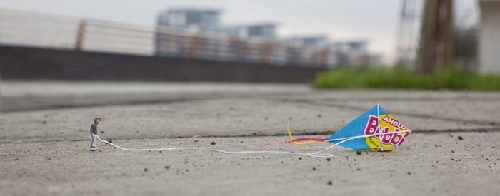 Miniature Street Art by Slinkachu | Amusing Planet